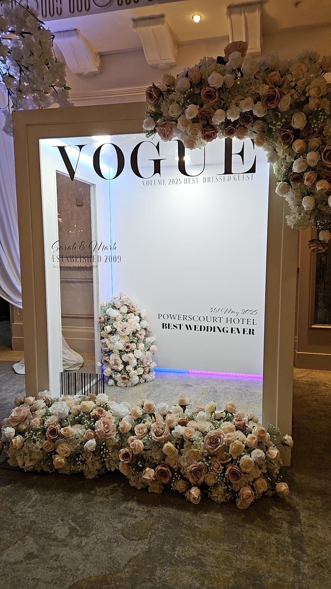 Magazine Photo Booth Wedding | Luxury Photo Experience by Wow Weddings ...